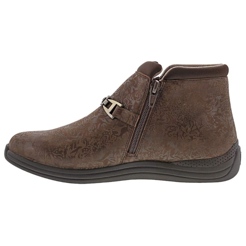Drew Shoe Breezy - Women's Adjustable Back Strap Shoes | Flow Feet