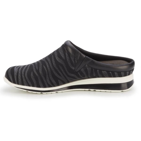 Walking Cradles Dana - Women's Casual Clogs | Flow Feet