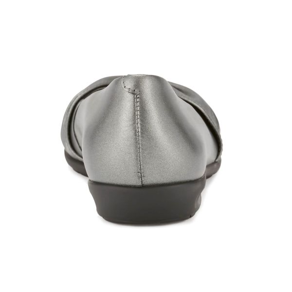 Walking Cradles Fall - Women's Slip-on Flats | Flow Feet