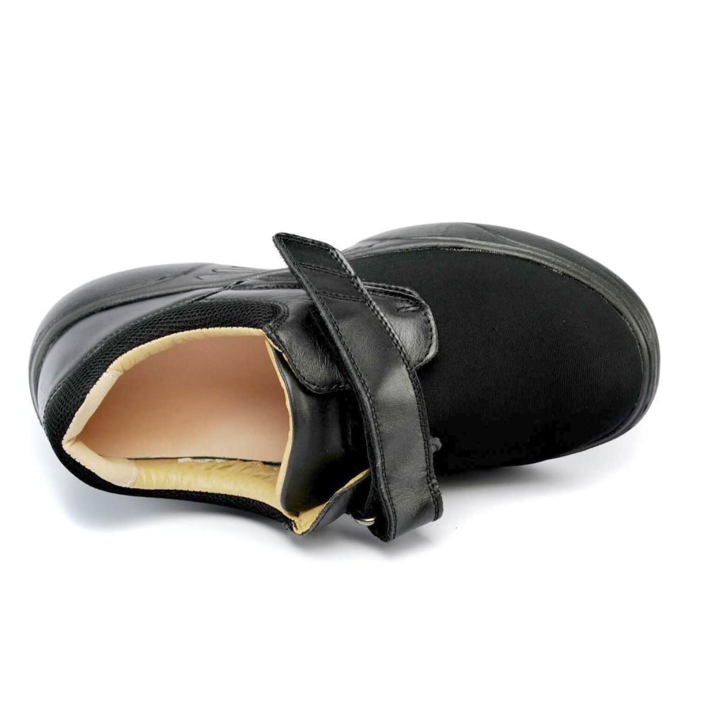 Drew Shoe Breezy - Women's Adjustable Back Strap Shoes | Flow Feet